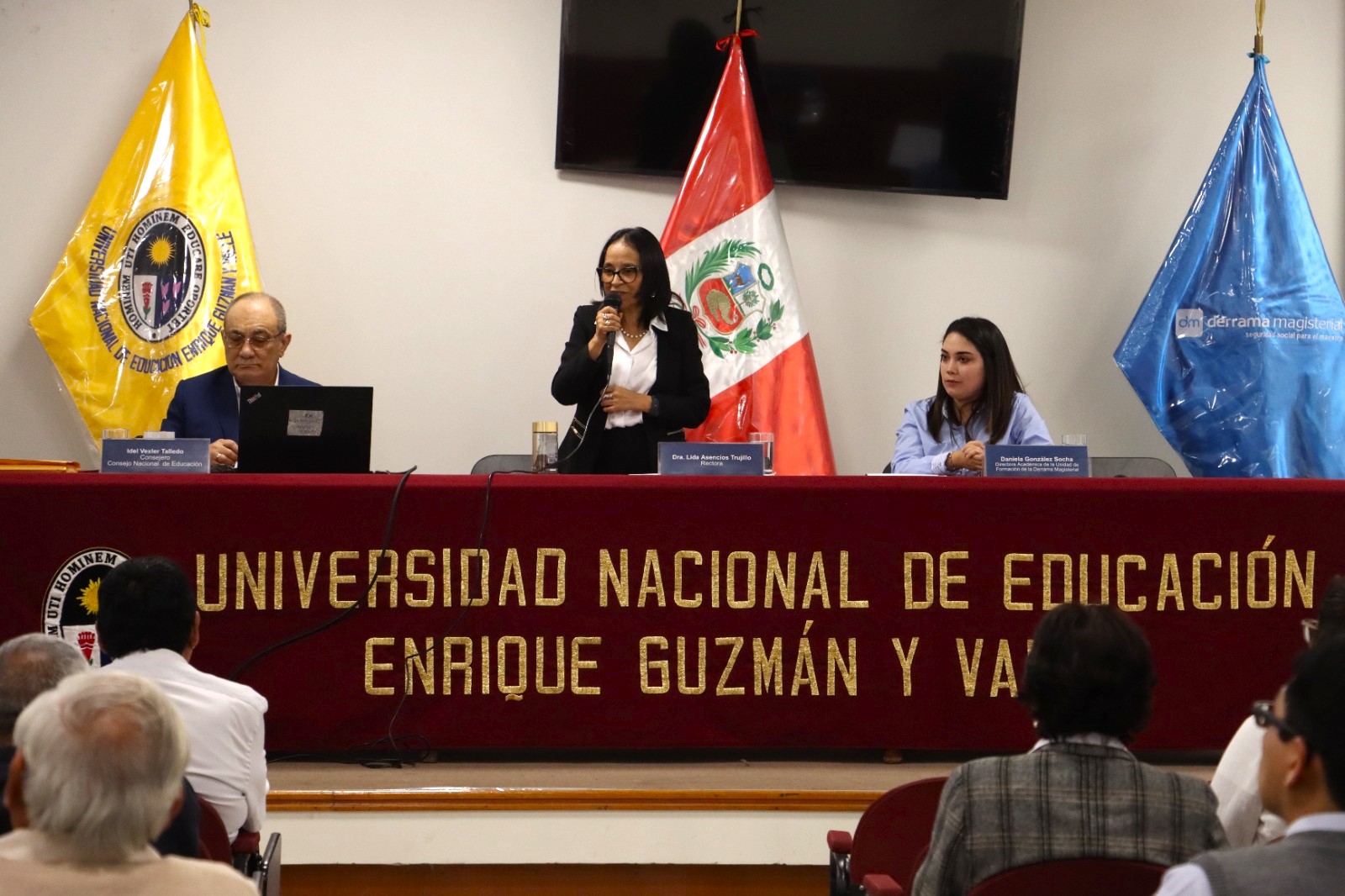Exministro de Educación, Idel Vexler, dio una conferencia sobre tutoría ...