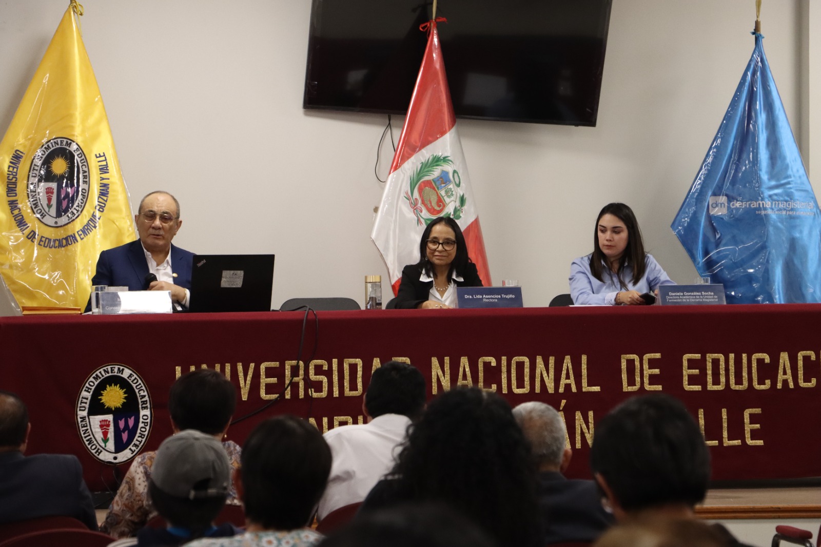 Exministro de Educación, Idel Vexler, dio una conferencia sobre tutoría ...