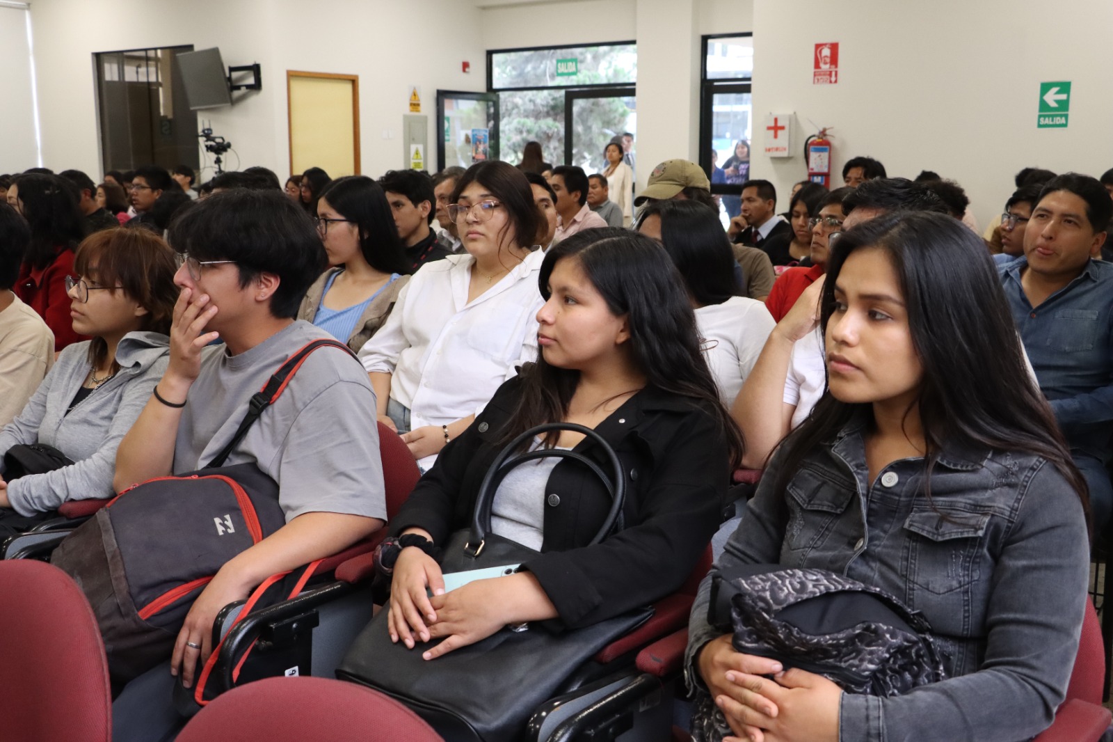 Exministro de Educación, Idel Vexler, dio una conferencia sobre tutoría ...
